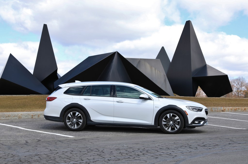 Uncrossed: 2018 Buick Regal TourX – Limited Slip Blog