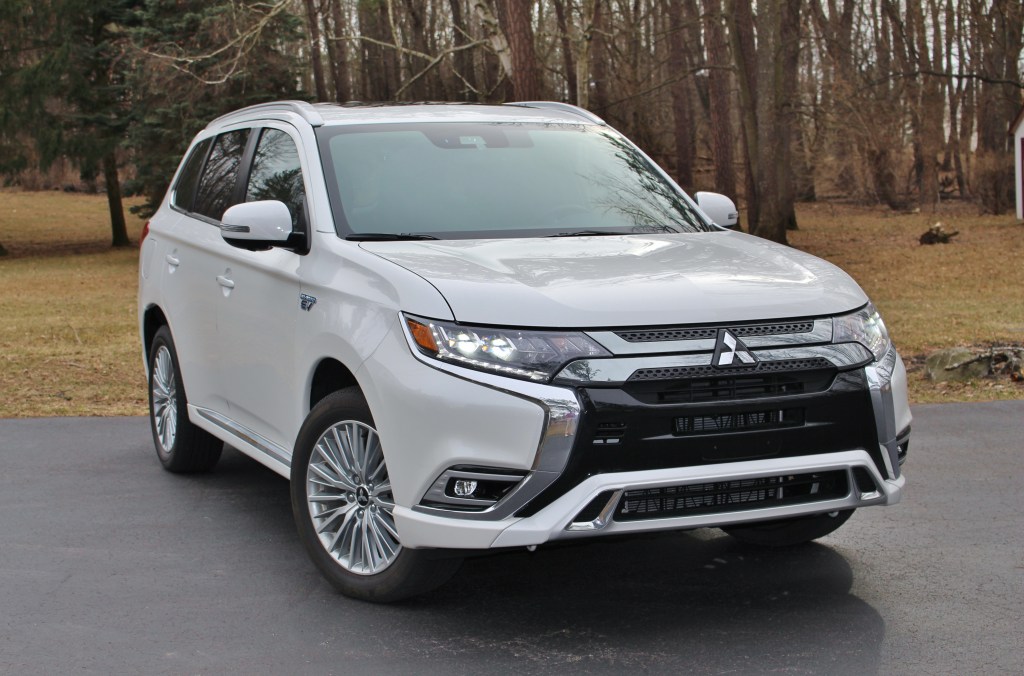 Quick Spin: 2019 Mitsubishi Outlander PHEV – Limited Slip Blog
